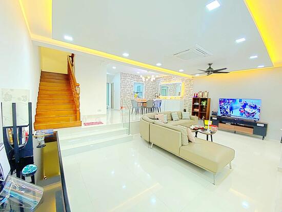 Freehold Serangoon 3-storey Landed at Ah Soo Garden Terraced House For ...