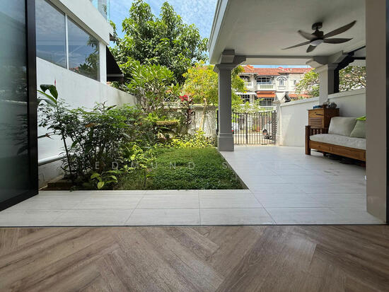 Loyang Villas ★ Lovingly Maintained 3.5 sty Terrace ★ Terraced House ...