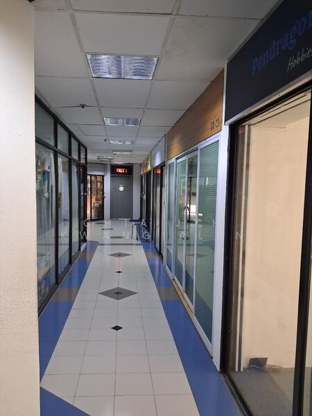 Bukit Timah Shopping Centre, 170 Upper Bukit Timah Road, 150 sqft, Mall Shop For Rent, by Chia ...