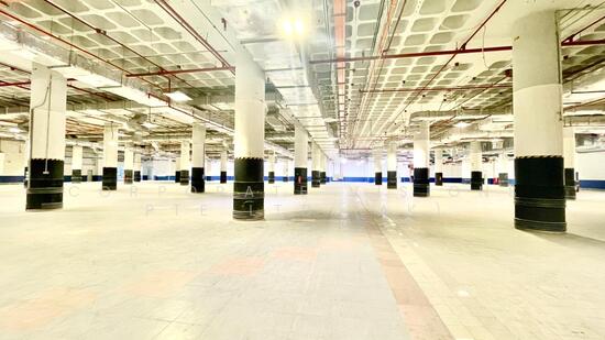 GROUND FLOOR STORAGE PRODUCTION SPACE High Power Provision, Engineering, Pharma, SemiCon, Food ...