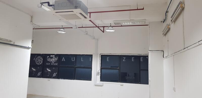 Multi-Wide Industrial Building, 18 Mandai Estate, 775 sqft, Light ...
