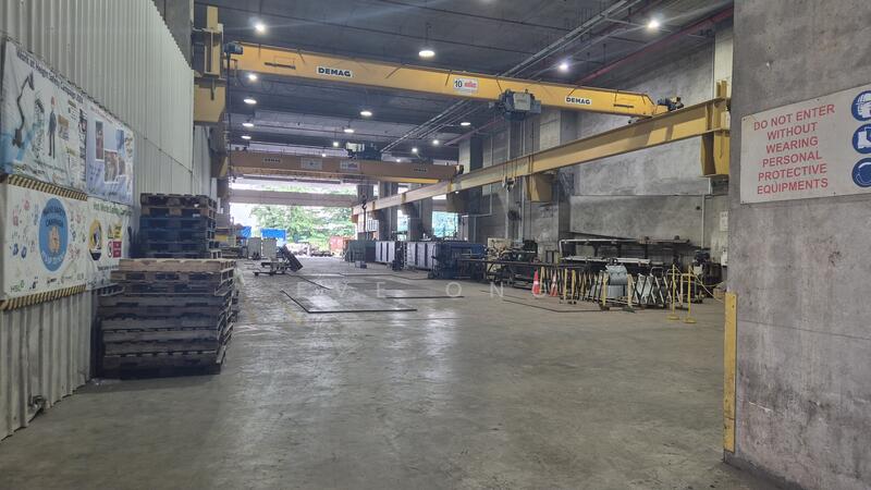 Open Yard / multiple crane / Ceiling 10m / MRT, International road ...