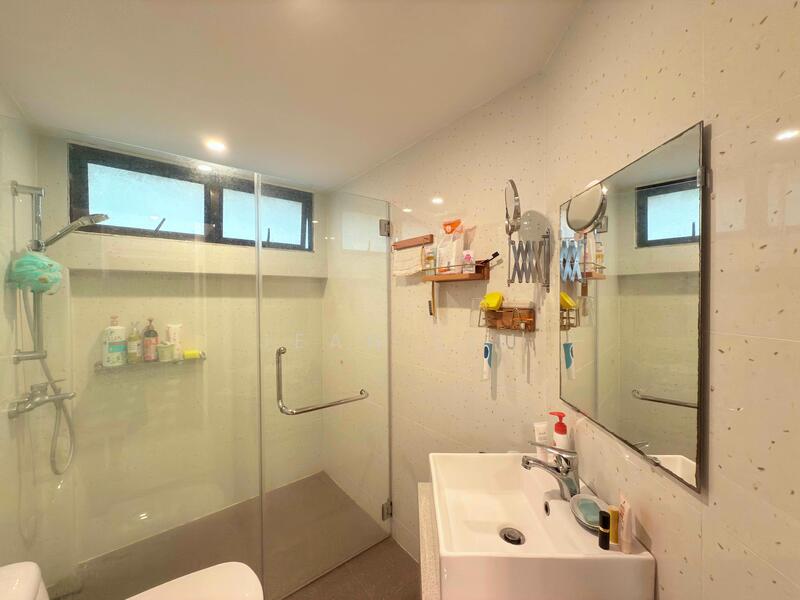 Keng Lee Court, 74 Keng Lee Road, 1 Bedroom, 474 sqft, Walk-up ...