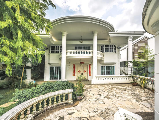 Large FH Detached. Chiltern Drive/Lynwood Grove/Braddell Heights Estate ...