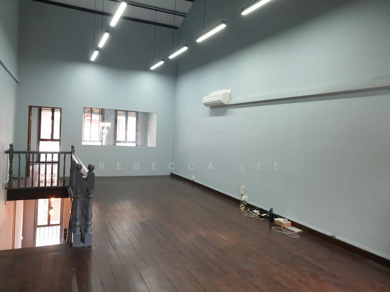Shophouse in Sago Street, Chinatown. Near 4 MRTs + Ample car park lots ...