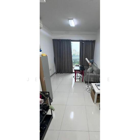 J Gateway, 2 Gateway Drive, 1 Bedroom, 474 sqft, Condominium For Rent ...