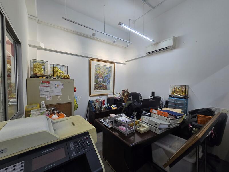 803 King George's Avenue, King George's Avenue, 807 sqft, Shop ...