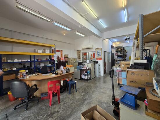 803 King George's Avenue, King George's Avenue, 807 sqft, Shop ...