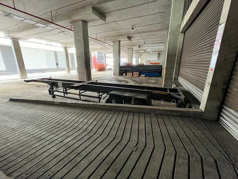 46,700sf Ramp-up B2 Warehouse Ceiling 9m Floor load 20kN @ Gul Pioneer ...