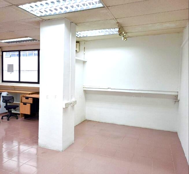Tong Lee Building, 37 Kallang Pudding Road, 1,100 sqft, Light ...