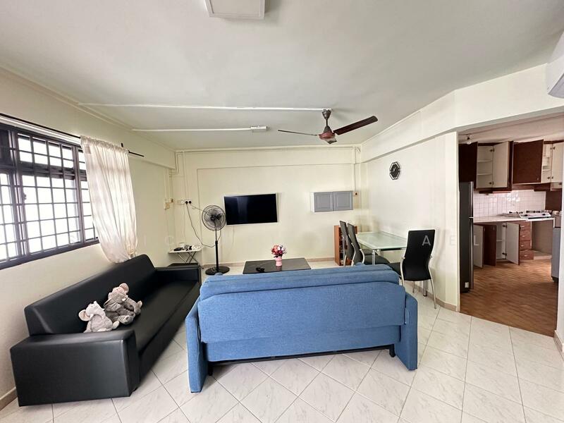 241 Bukit Batok East Avenue 5 HDB Flat For Sale at S$ 435,000 ...