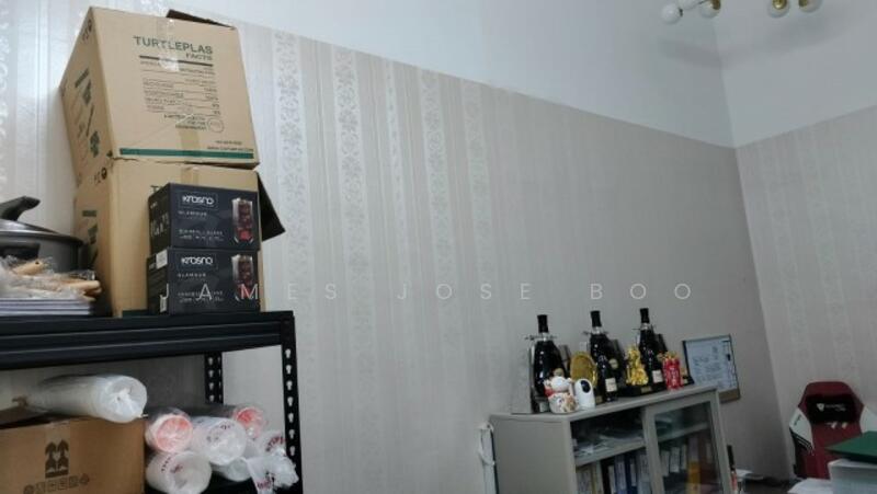 Cheap High Yield 4% Bugis shop | Left 70 years | Stable tenants ...