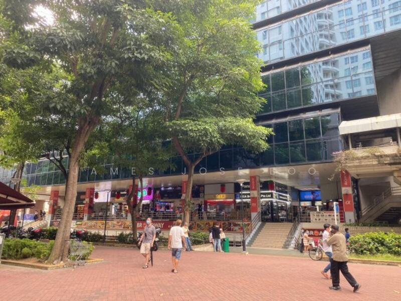 Bugis Mall shop 4% yield | 70 years left | stable tenants, Bencoolen ...