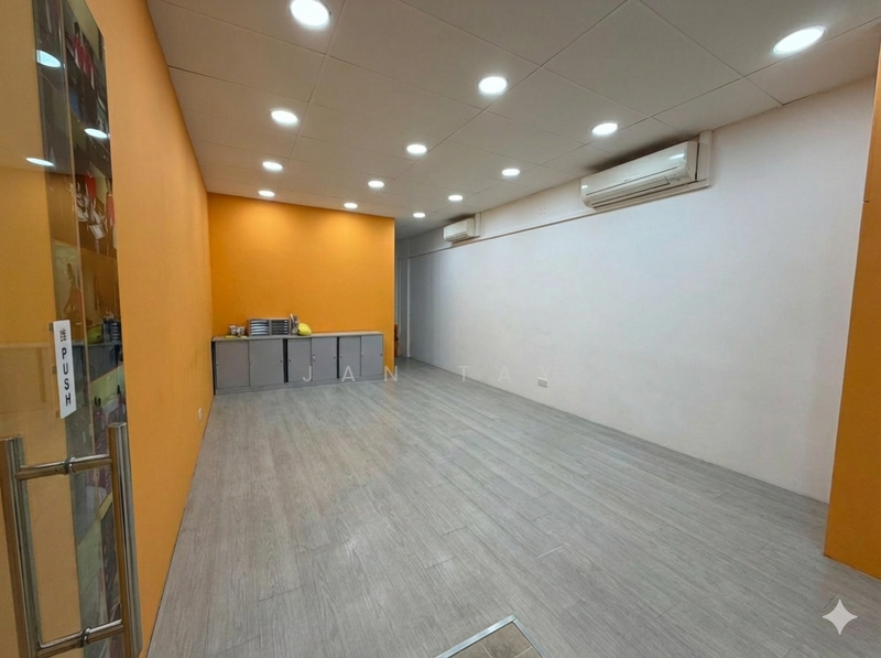 Pasir Ris West Plaza, 735 Pasir Ris Street 72, 330 sqft, Shop ...