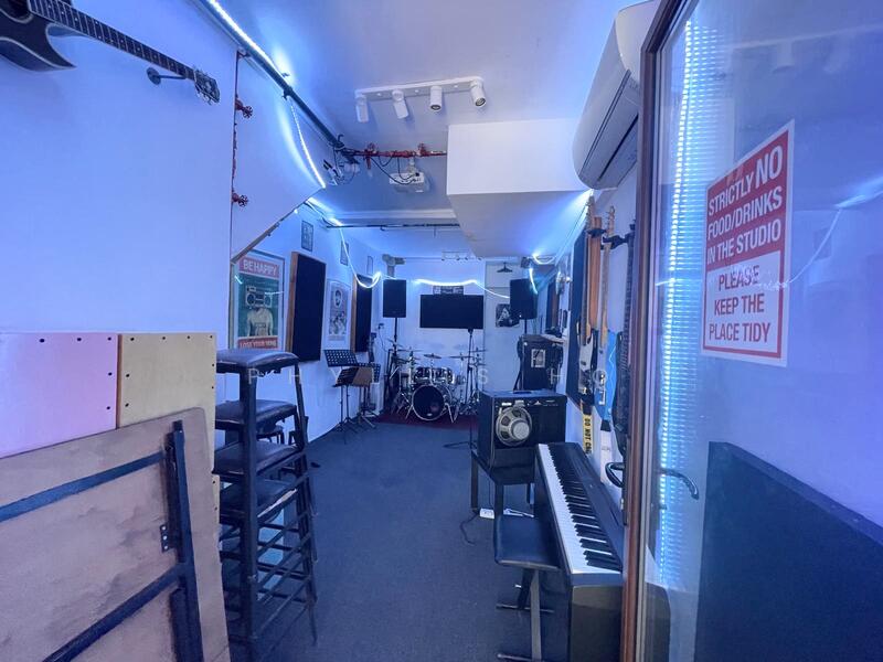 Madras Street, Madras Street, 882 sqft, Shop / Shophouse For Sale, by ...