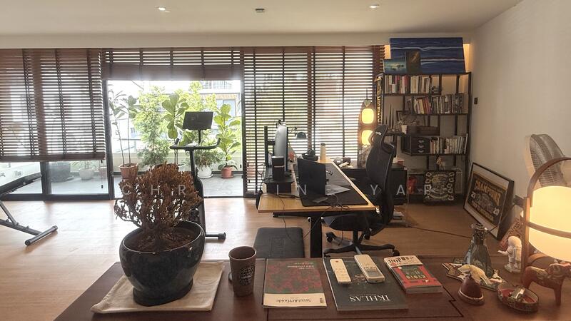 Ai Tong/Sin Ming/Thomson vicinity/Thomson Plaza Corner Terrace For Sale ...