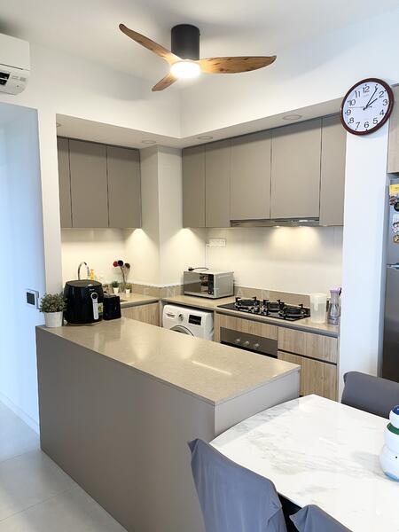 1km to NanHua @ Clementi/Westcoast! Like new, shift in ready ...