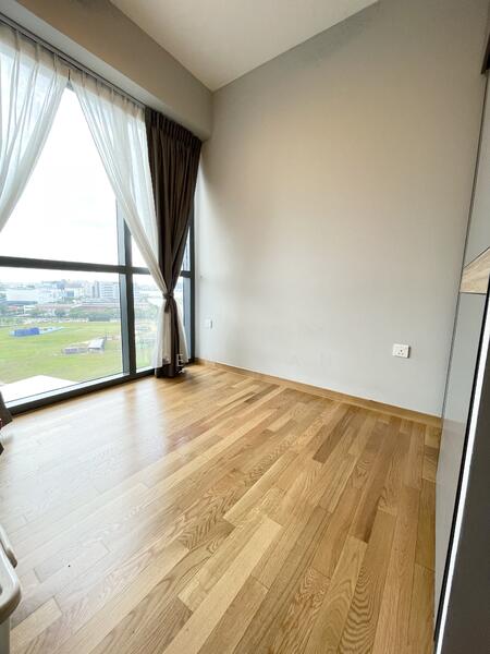 1km to NanHua @ Clementi/Westcoast! Like new, shift in ready ...