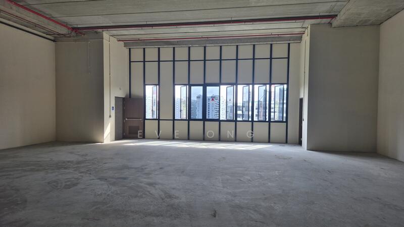 20 footer ramp up / corner unit / ceiling 5.5m, Tampines, 5,200 sqft ...
