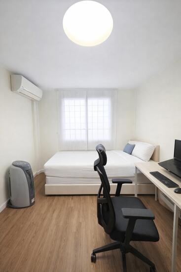 18 Taman Ho Swee HDB Flat For Sale at S$ 370,000 | PropertyGuru Singapore