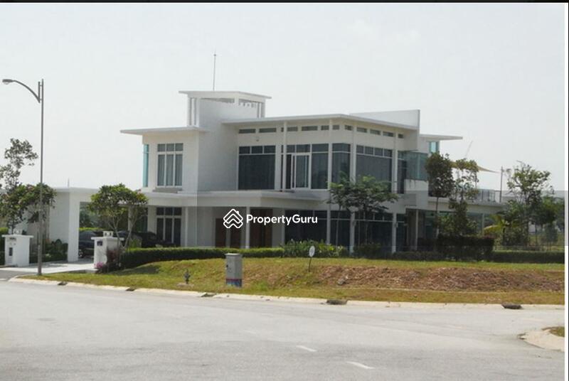 Perdana Lakeview East (Bungalow House) for Sale/Rent, 2025