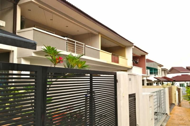Bayu Perdana - Semi-Detached House for Sale or Rent | PropertyGuru Malaysia