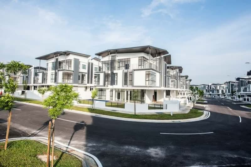 Augusta @ Precinct 12 - Terraced House for Sale or Rent | PropertyGuru ...