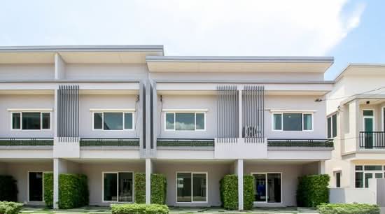 The Exclusive Wongwaen - Ramintra, Bangkok, Motorway 9 Frontage Road ...