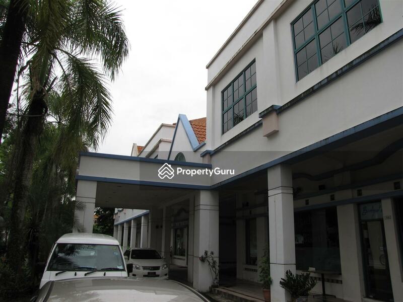 Clementi Arc – Price, Reviews & Availability (2025)