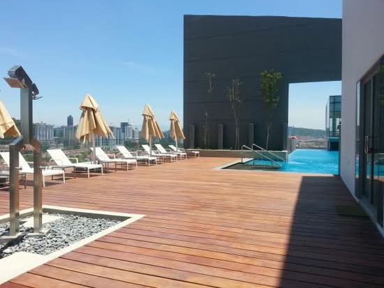 Cascades Residences @ Kota Damansara, Jalan PJU 5/3, Kota Damansara ...