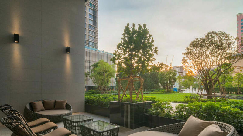 Hampton Residence next To Emporium For Sale and Rental Updated