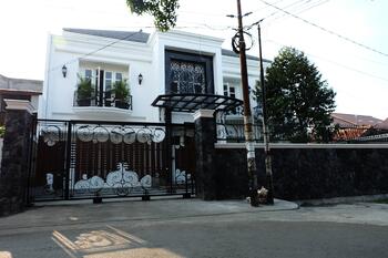 Properti dan Perumahan Dijual di Pinang Raya Terlengkap | Rumah.com