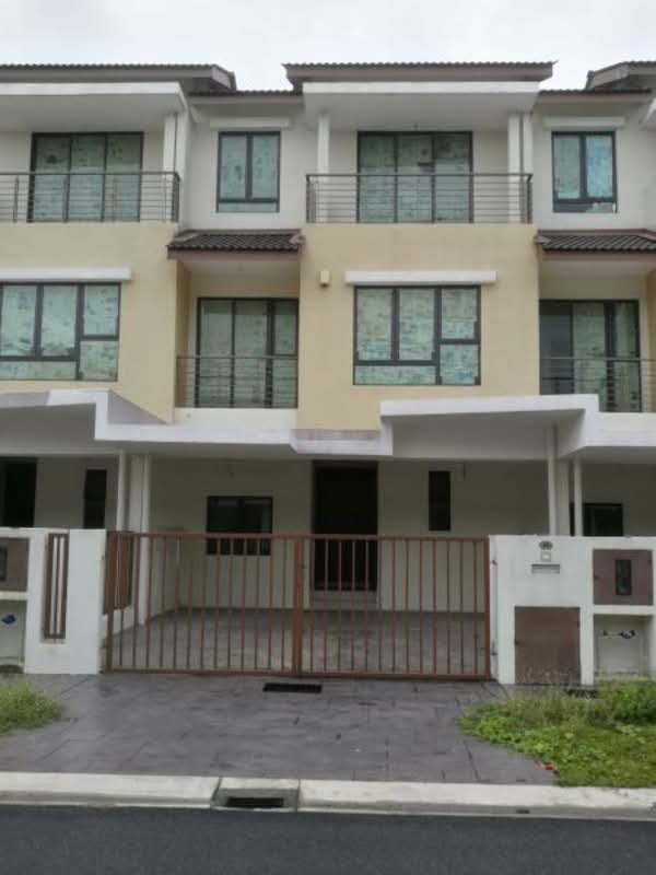 Alto @ Glomac Lakeside Residences - Terraced House for Sale or Rent ...
