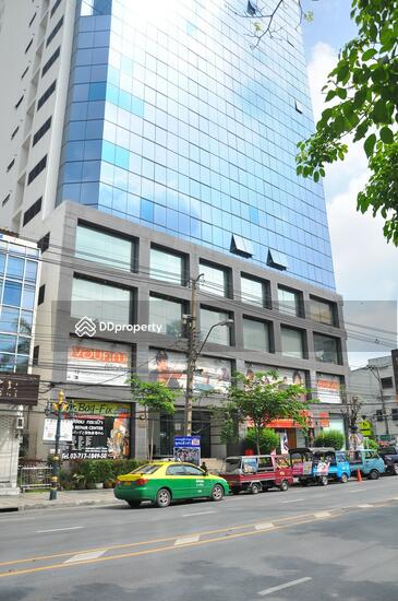 United Tower Thonglor : ยูไนเต็ด ทาวเวอร์ ทองหล่อ ให้เช่าคอนโด