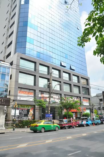 United Tower Thonglor, Bangkok, 333 Soi Thonglor 17, Khlong Tan Nua, Watthana, Bangkok, 3 ...